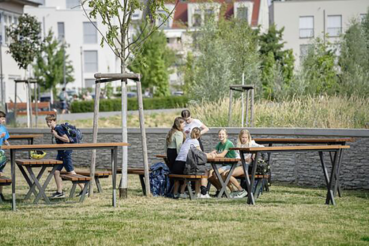 Stehtisch Maneva | Thieme GmbH