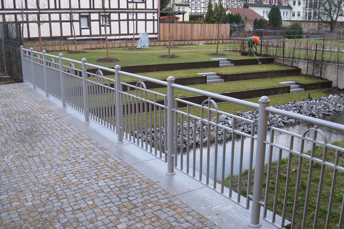 Guardrail with infill Bayern | Thieme GmbH