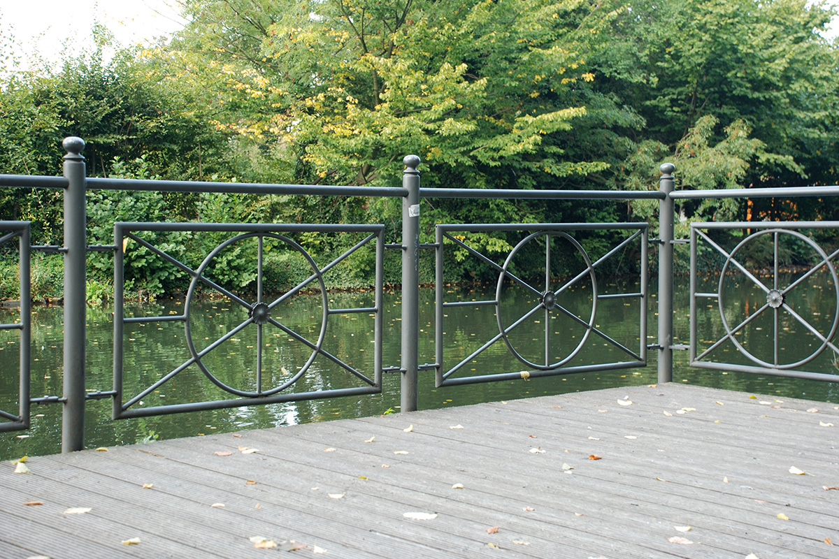 Guardrail with infill Münster | Thieme GmbH