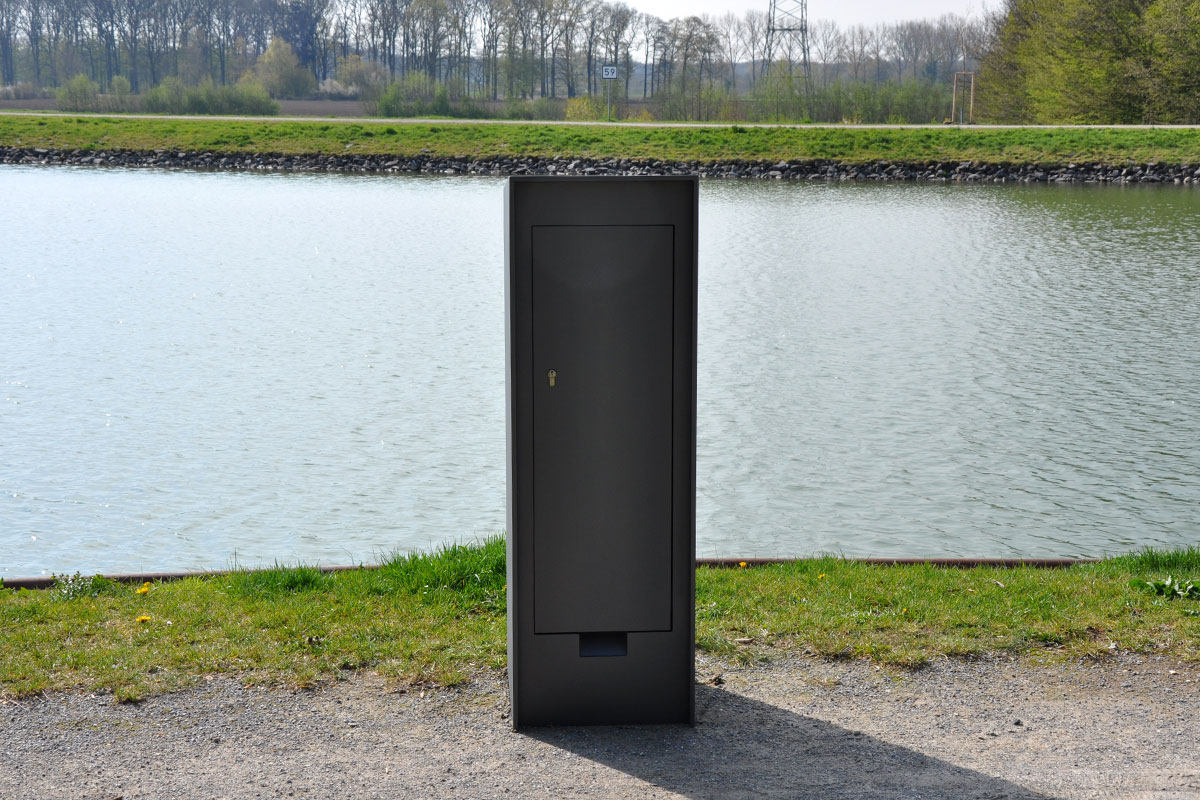 Power and water bollard Modena | Thieme GmbH